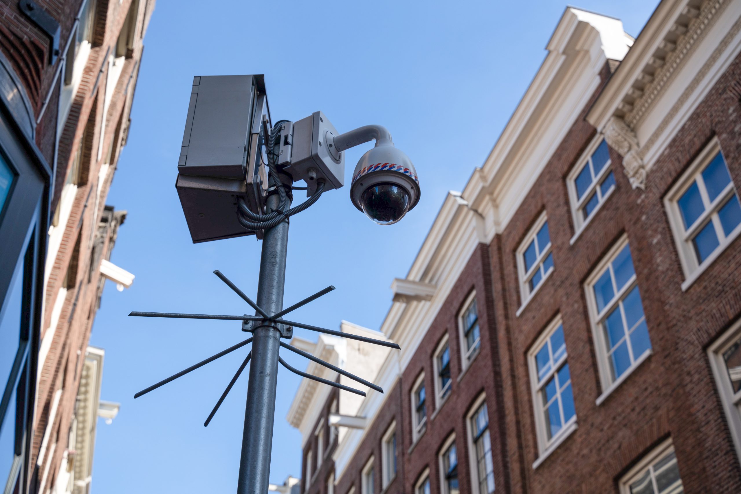 Gemeentelijke grip op private sensorgegevens: Onderzoek voor de gemeente Amsterdam - IVIR